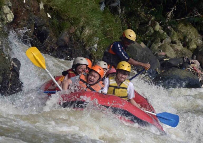 Paket Rafting di Puncak Bogor, Daftar Harga & Fasilitasnya - Hadena ...